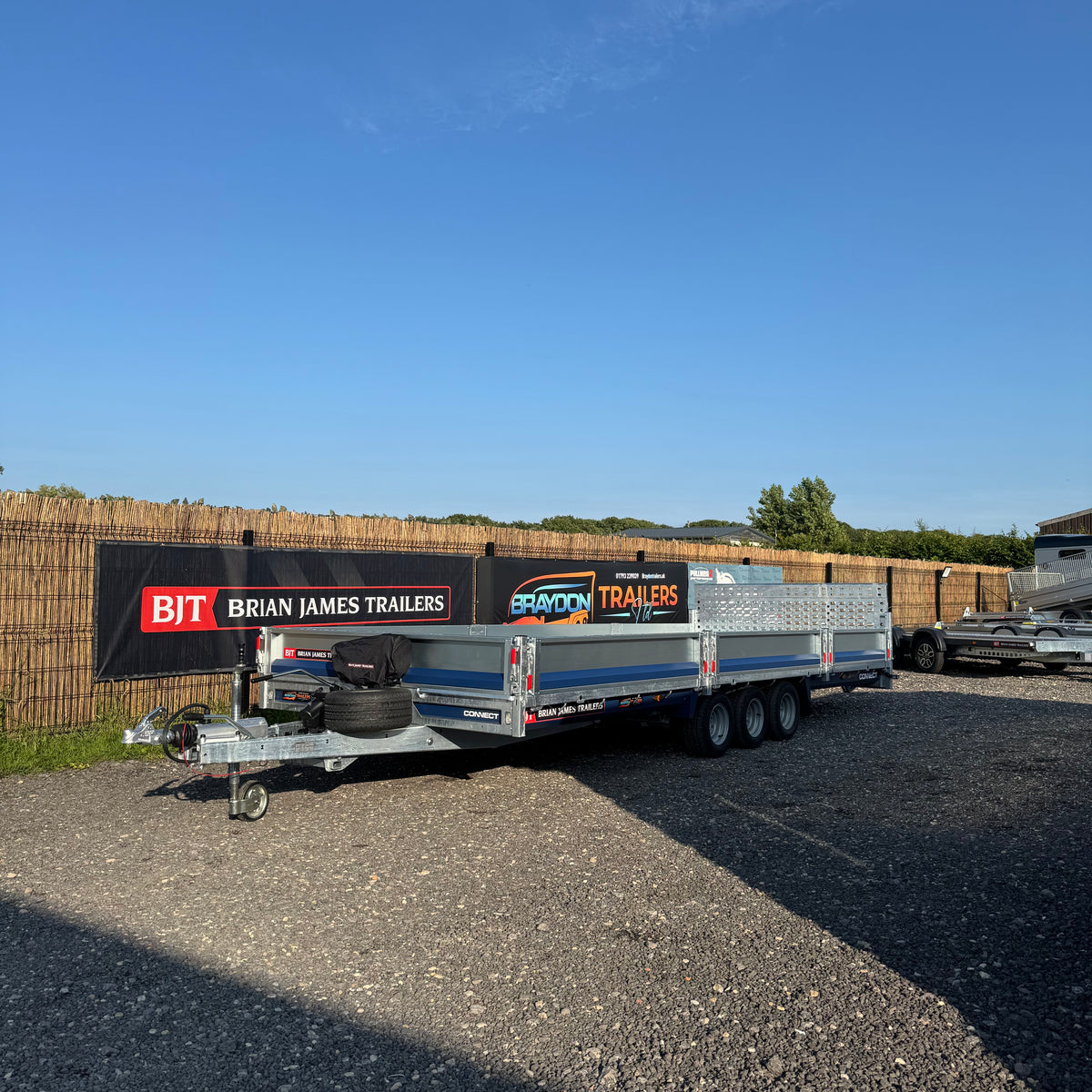 Brian James Connect Flatbed Trailer – 5.5m x 2.1m | 3.5T | Triple Axle ...